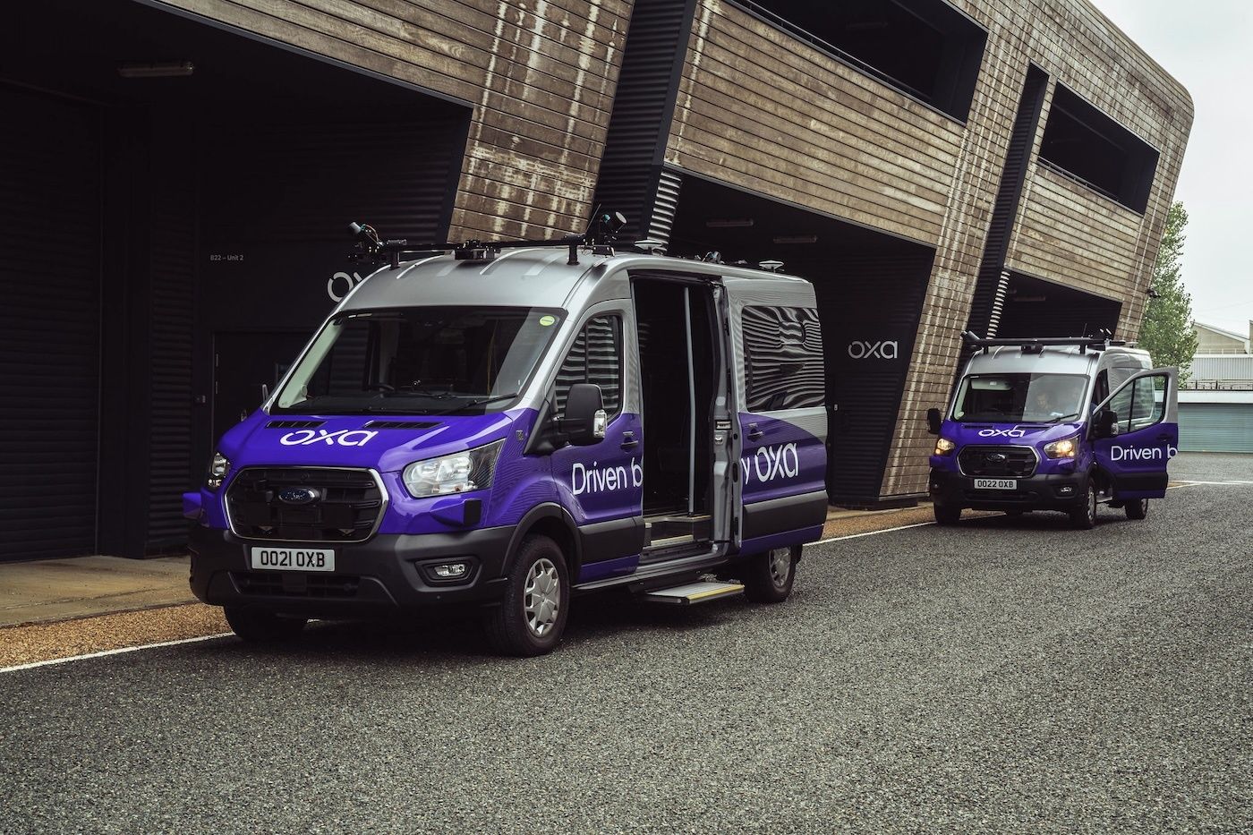 Oxa Unveils Autonomous Ford E-Transit Van and Minibus - Oxa